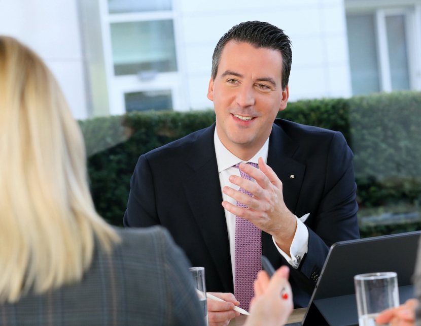 Roundtable: „Man muss mehr erklären als noch vor dem 24. Februar“ | Cash.