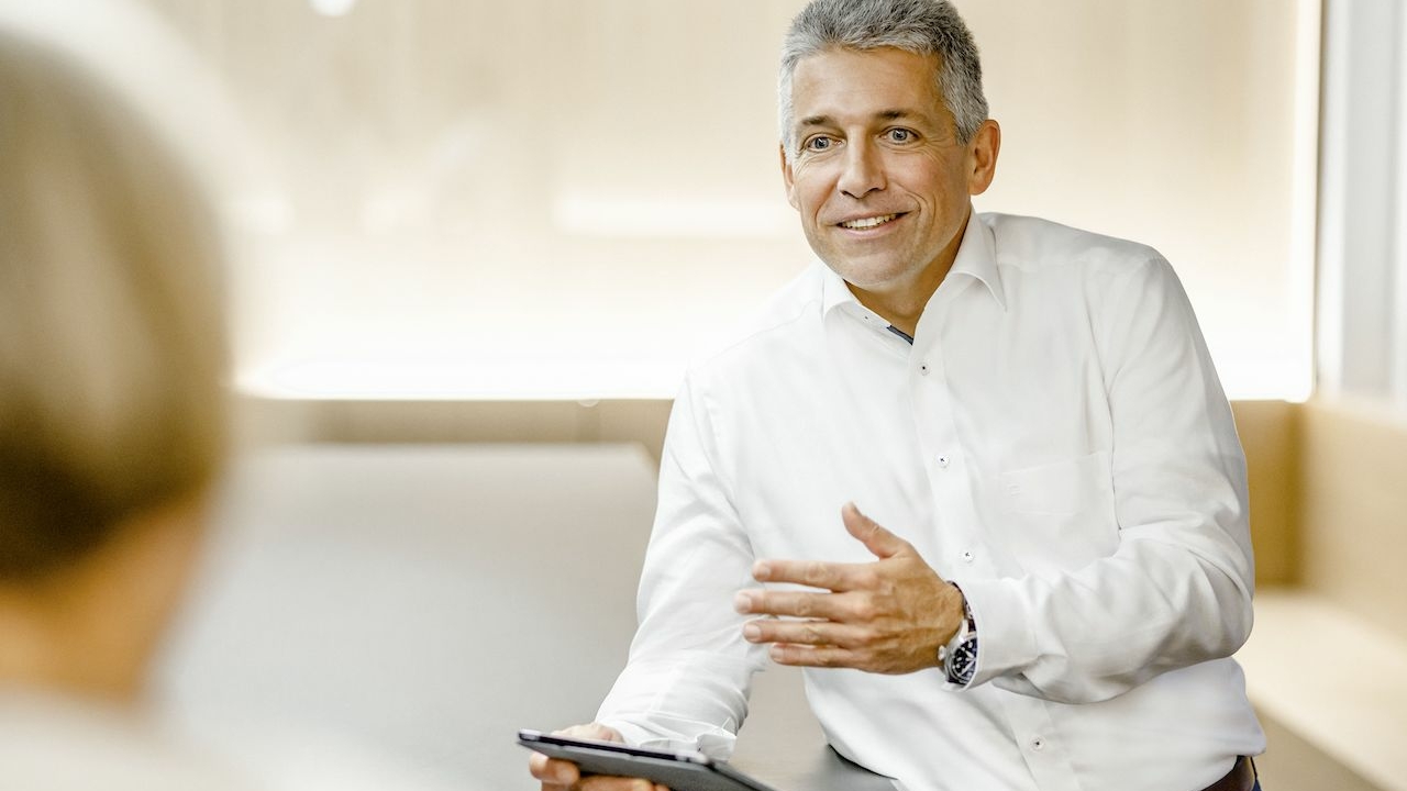 DVAG erzielt Rekordumsatz im Jahr 2024 | Cash.