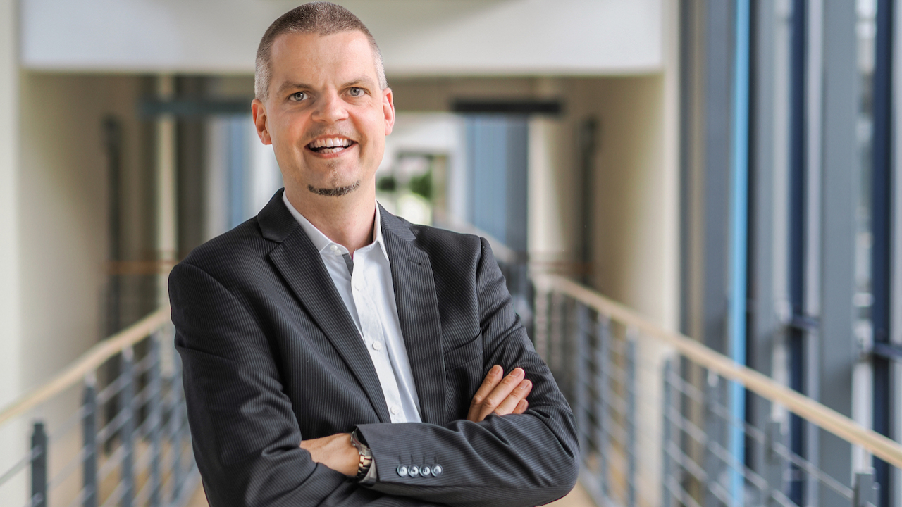 Frank Hilbert: „Wir müssen noch stärker in den Vermittlermarkt“ | Cash.