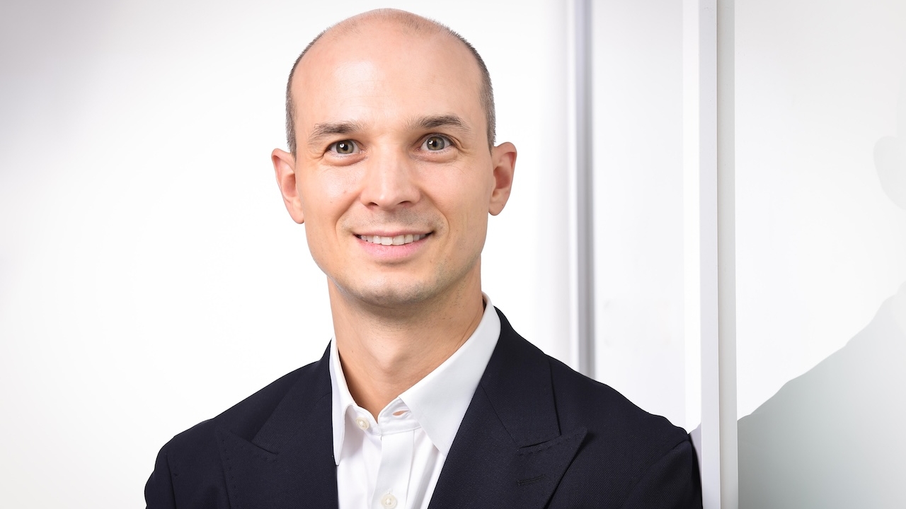 Ergo Vorstände Theo Kokkalas und Oliver Willmes mit neuen ...