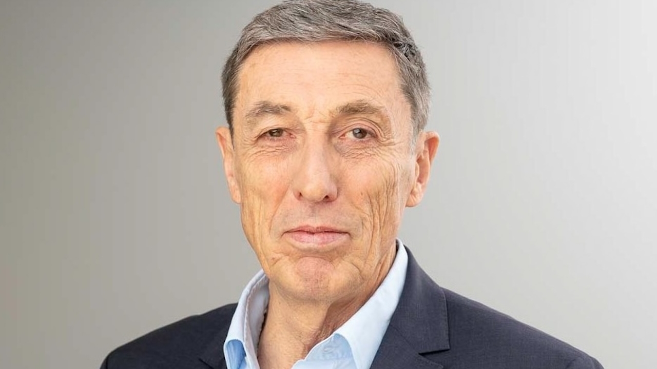 Ergo Vorstände Theo Kokkalas und Oliver Willmes mit neuen ...