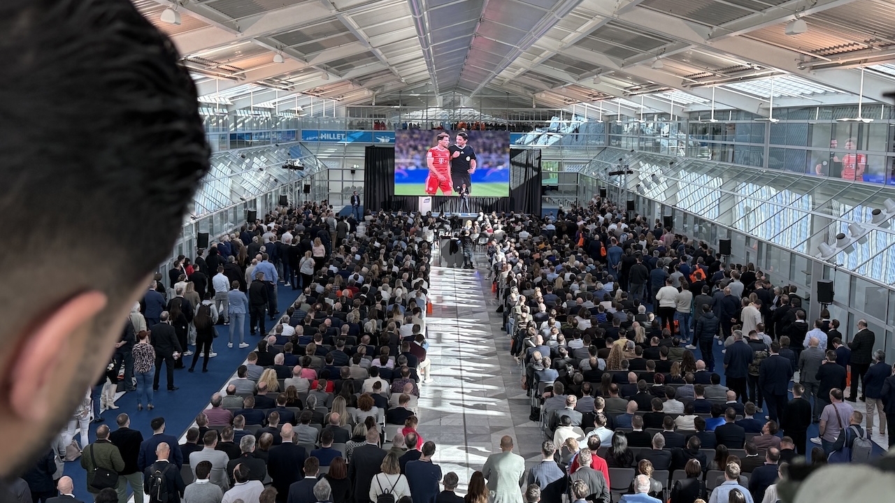 Hitliste Maklerpools: Fonds Finanz stärkt Position mit KI-Strategie und ...