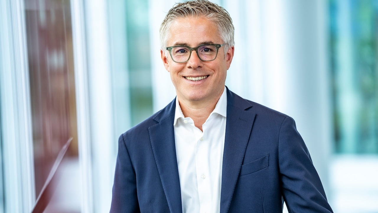 E-Auto-Brand auf Autotransporter „Morning Midas“: Versicherer fordern ...