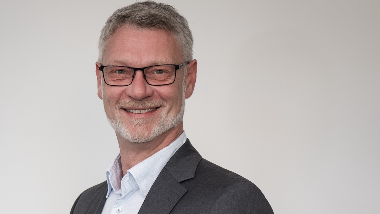 Matthias Hofer wird neuer Leben-Vorstand im Continentale ...