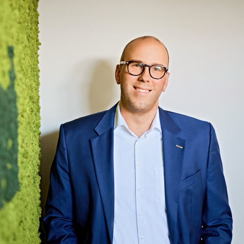 Fabian Van Lancker (FB Research): „Eine KI verkauft keine BU“ | Cash.