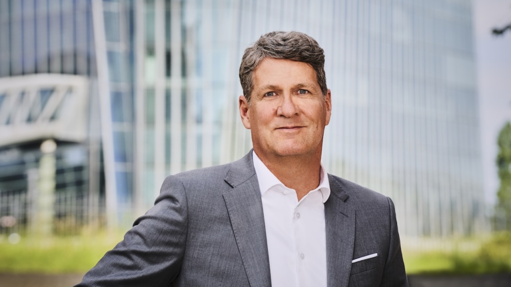 Kein Abschiedsgeschenk von Powell – Nachfolge-Poker um Fed-Chef geht ...