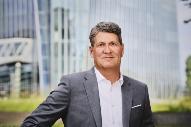 Kein Abschiedsgeschenk von Powell – Nachfolge-Poker um Fed-Chef geht ...